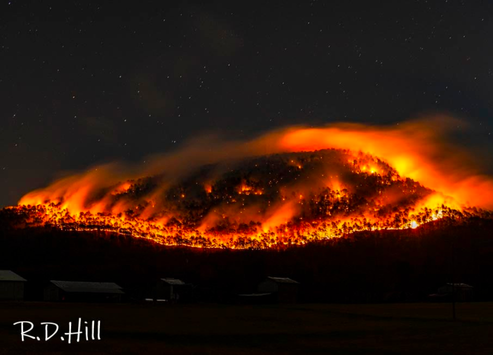 A wildfire is raging in North Carolina | Firsthand Weather